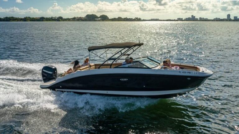Miami: Millionaire's Row Boat Tour - The Experience of the Boat Itself
