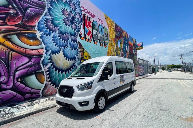Miami sightseeing and Millionaire row boat tour - Transportation and Group Size