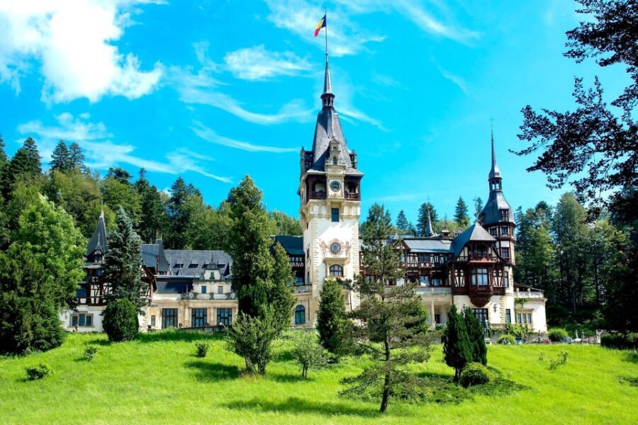 Minivan 8 Places : Dracula Castle, Peles, & Brasov Day Tour - Value and Practical Considerations