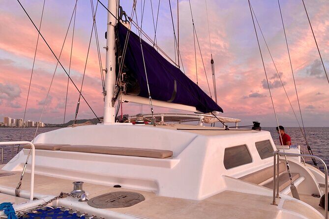 Moanas Sunset Cocktail Sail Along Oahu's Waikiki Coast - The Breakdown: Day of the Cruise