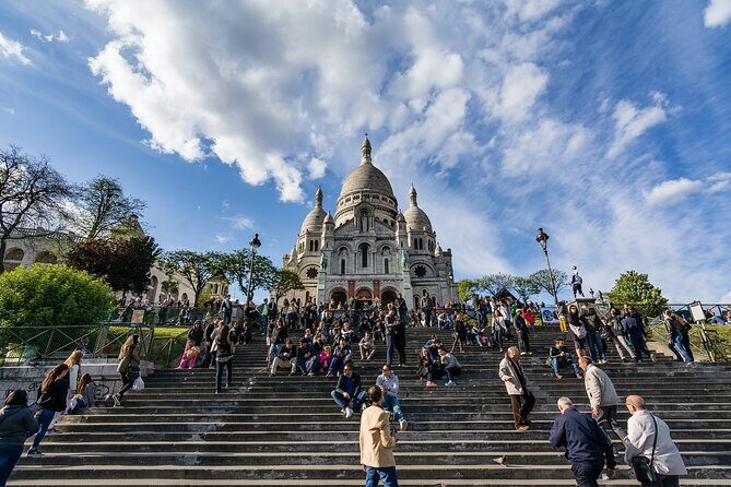 Montmartre guided walking tour with local guide in small group - The Experience: What to Expect and Why It Matters