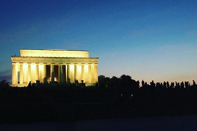Monuments and Memorials Architecture Tour - The Sum Up