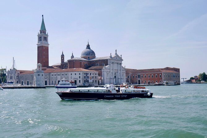 Morning Venice Lagoon Cruise: Murano and Burano Islands - Burano’s Colorful Streets: A Photo Paradise