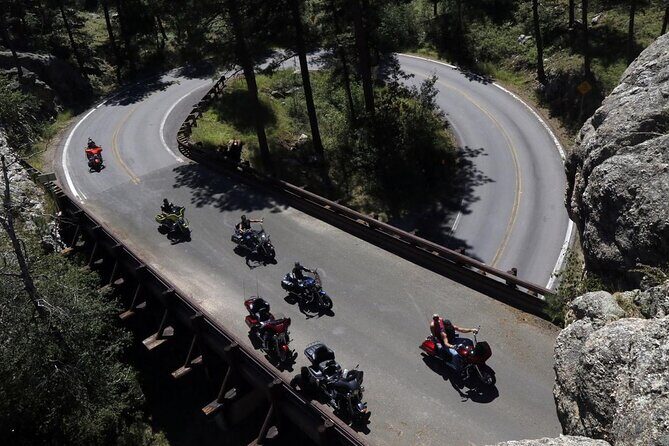 Mt Rushmore "Bundle" - w/Crazy Horse/Needles/Iron Mtn/Sylvan Lake - The Value of Guided Scenic and Cultural Tours
