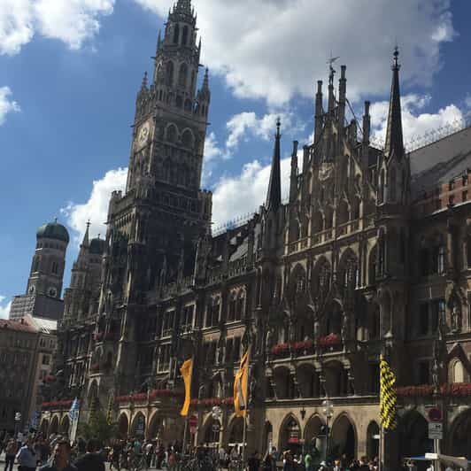Munich: City Highlights and Beer Garden Walking Tour - Detailed Breakdown of the Itinerary
