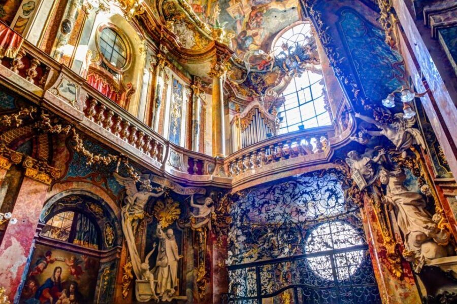 Munich: Old Town Highlights Private Walking Tour - The Value of a Private Guide