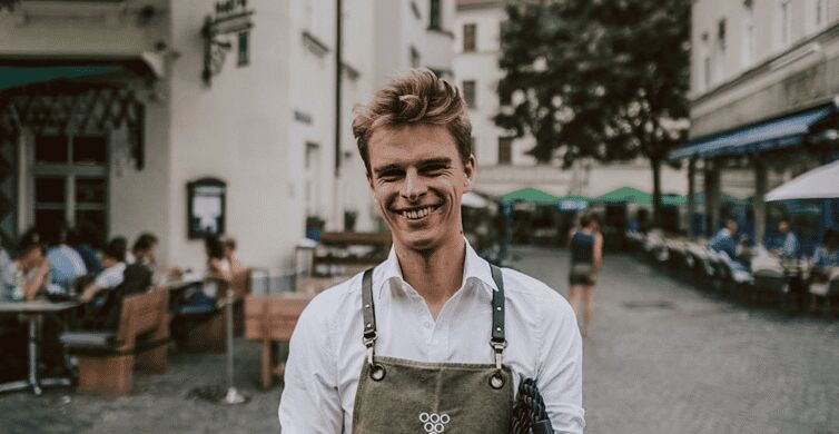 Munich: Romantic Wine Experience for Two at Viktualienmarkt - The Itinerary in Detail