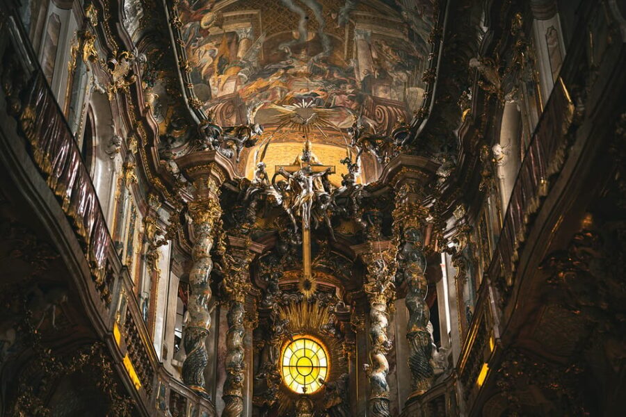 Munich: Spanish Guitar & Bach Toccata at Asamkirche - What the Concert Offers