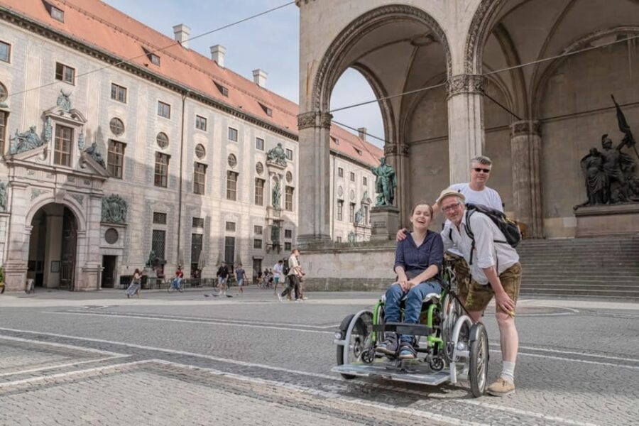 Munich: Wheelchair Rickshaw Tour through the English Garden - Detailed Itinerary and Highlights