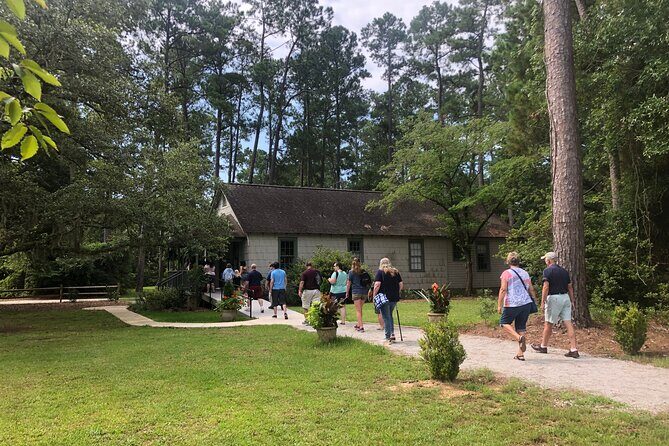 Myrtle Beach Area Ghosts, Pirates and Historic Families Trolley Tour - The Balance Between Storytelling and Sightseeing