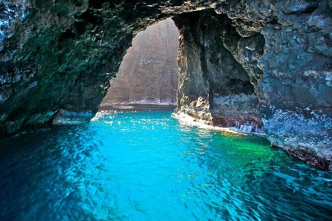 N Pali Coast Zodiac Raft Expedition and Snorkeling on Kauai - The Experience at a Glance