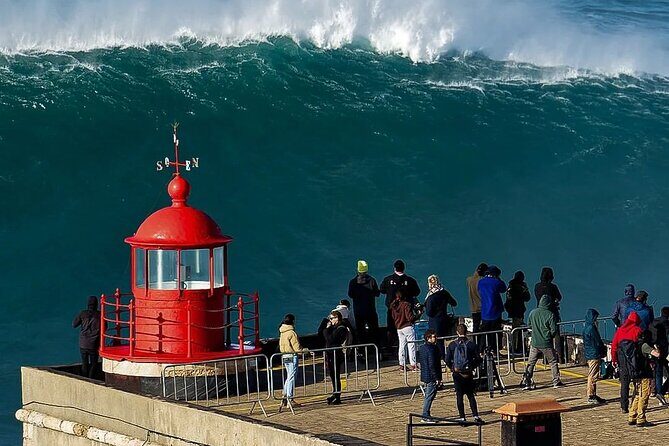 Nazareth: The Surf Experience in the Giant Waves - Key Points at a Glance
