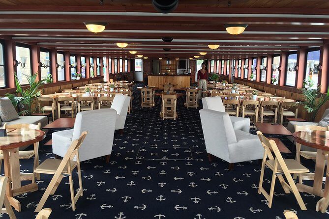 New England Fall Foliage Lunch Cruise in Boston Harbor - The Gourmet Lunch: What to Expect