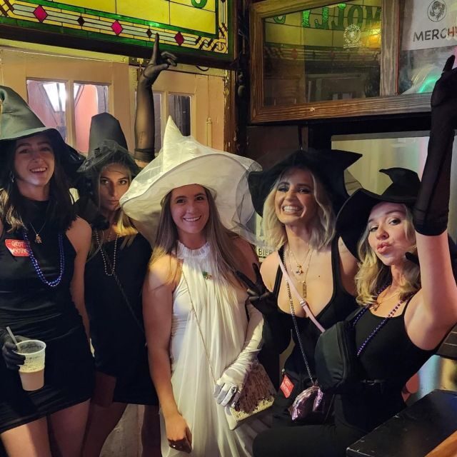 New Orleans: Ghost and Haunted Pub Crawl Tour with Free Shot - Drinks, Ghosts, and the Spirit of the City