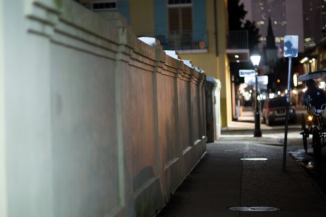 New Orleans Ghosts Boos and Booze Haunted Pub Crawl - Who Will Enjoy This Tour?