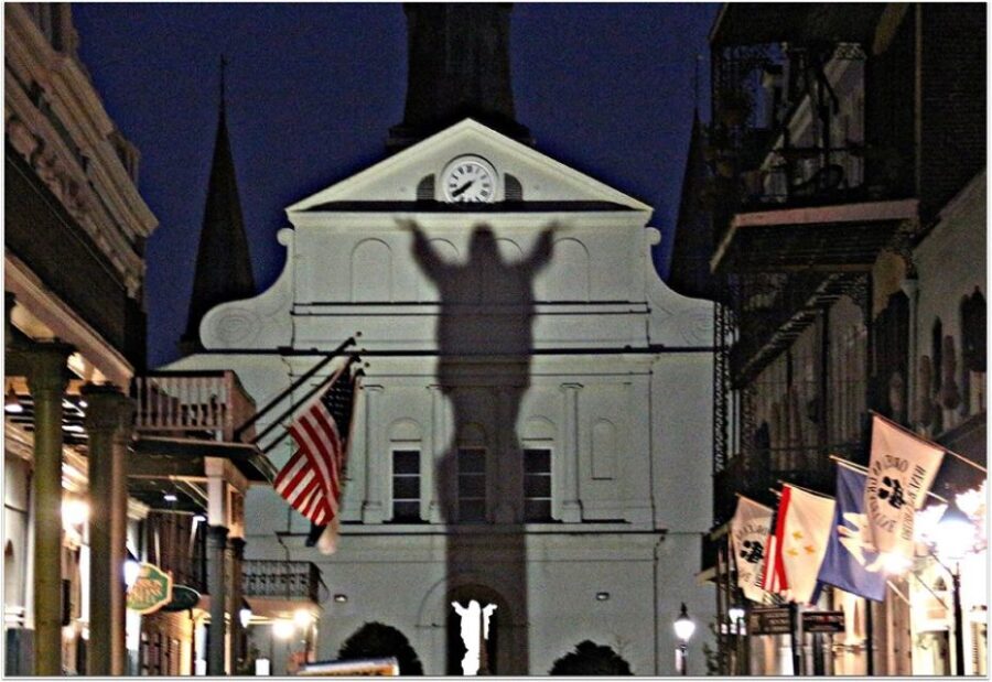 New Orleans Haunted Excursion Walking Tour - Landmark Highlights and Spooky Stops