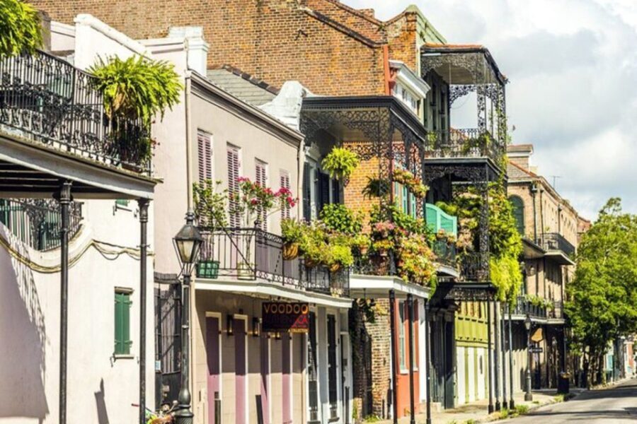 New Orleans: History of the Crescent City Group Tour - The Impact of Disease and Disasters