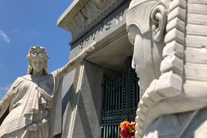 New Orleans Metairie Cemetery Tour: Millionaires and Mausoleums - Accessibility and Practical Tips