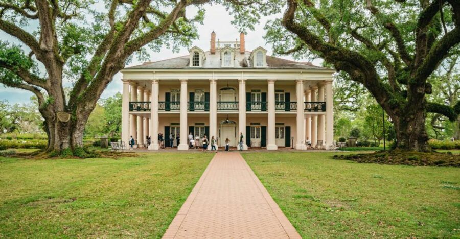New Orleans: Oak Alley Plantation and Swamp Cruise Day Trip - Detailed Tour Breakdown