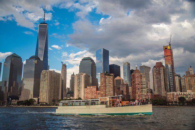 New York City Bright Lights Skyline Cruise on Yacht - The Experience on Board