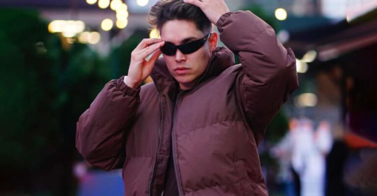 New York City: Private Photoshoot in Amazing Times Square - A Closer Look at the Experience