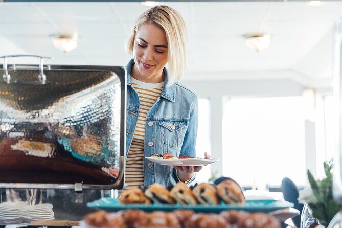 New York Signature Bottomless Mimosa Brunch in Cruise Pier 15 - Practical Tips for a Smooth Experience