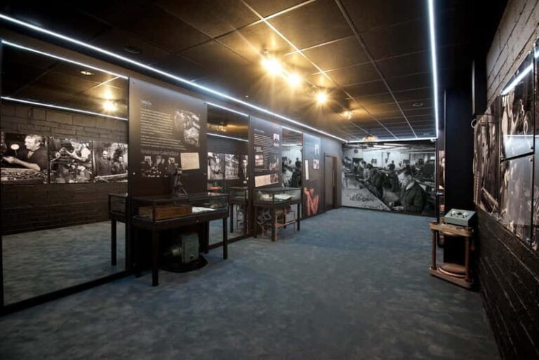 Newbridge: Silverware Factory Guided Tour - The Experience’s Practical Aspects