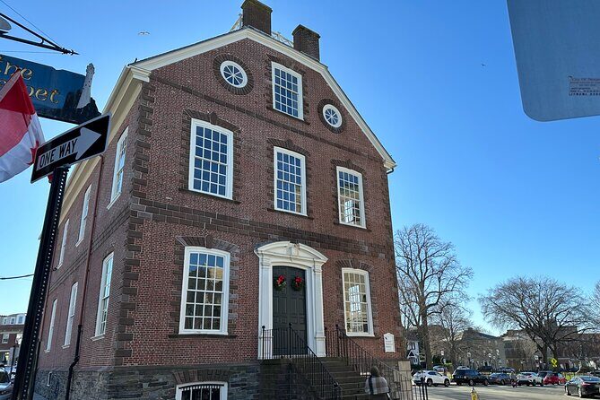 Newport Downtown Historic Audio APP Self Guided Smart Phone Tour - Authentic Voices: What Travelers Say