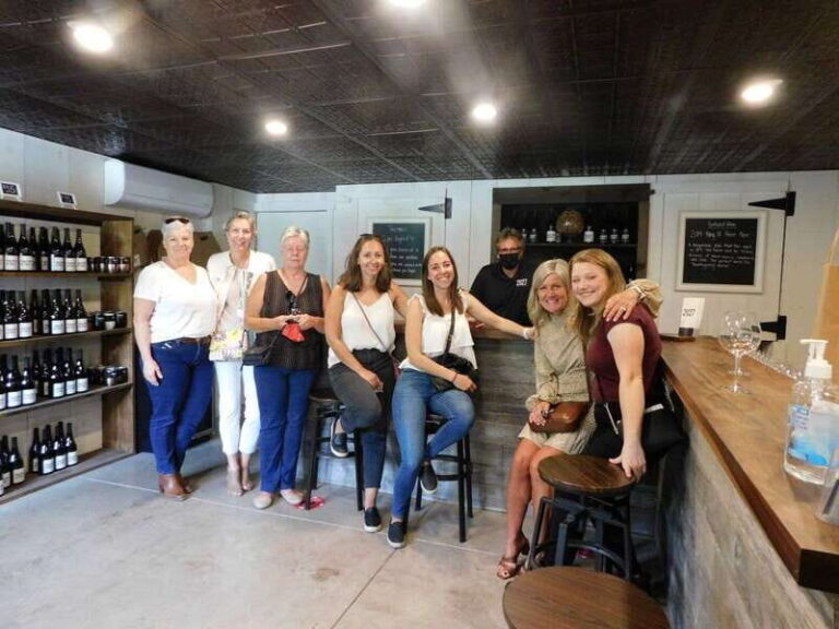 Niagara Falls, Canada: Full-Day Private Winery Tour - Exploring the Niagara Wine Region