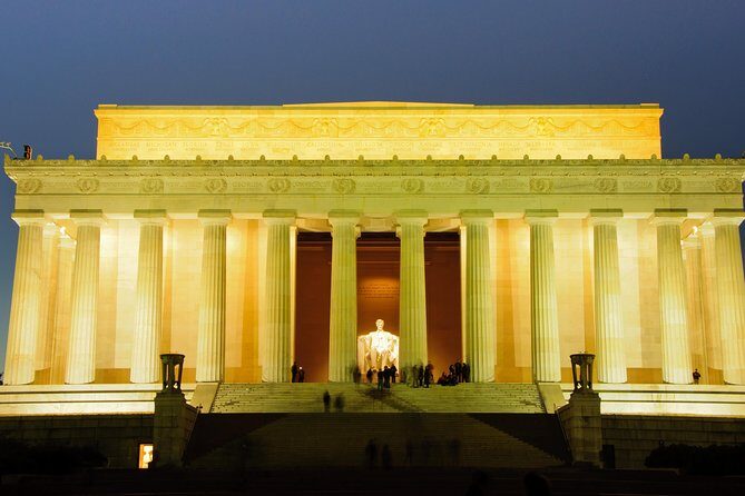 Night-Time City Tour of Washington DC - Transportation and Group Dynamics