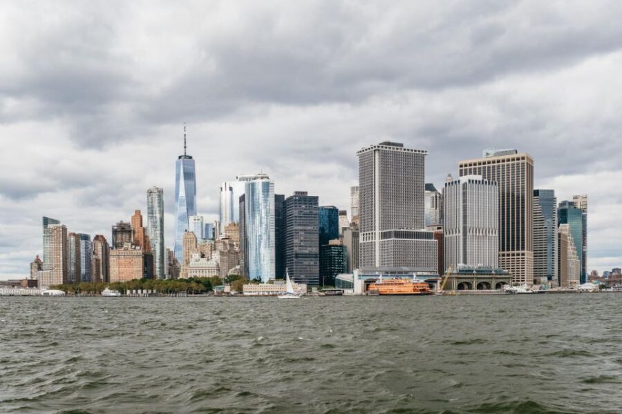 NYC: Around Manhattan Official NYC Architecture Cruise - A Full Tour of Manhattan’s Architectural Highlights