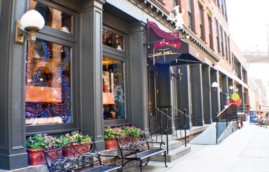 NYC: Brooklyn & DUMBO Bus and Walking Tour with Local Guide - The Value and Why It Works