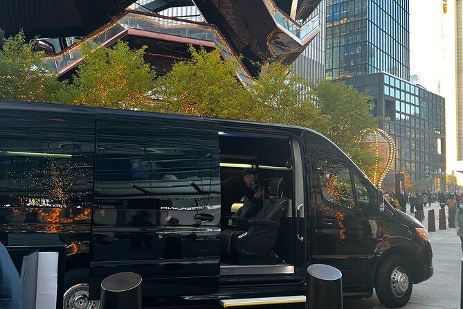 NYC Christmas Lights Tour by Limousine (Manhattan/ Dyker Heights) - Transportation: Comfort and Convenience