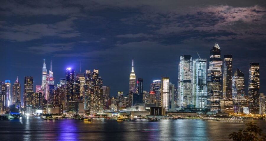 NYC: City Skyline Sightseeing Bus Tour at Night - The Guides and Atmosphere