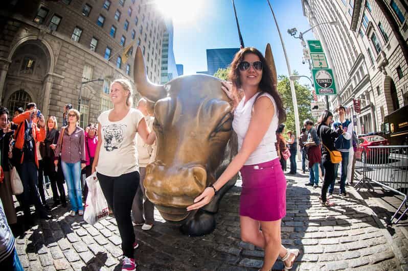 NYC: Financial District Guided Walking Tour English-Spanish - Discovering the Highlights of Lower Manhattan