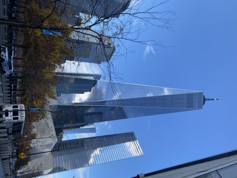 NYC | French guided tour Southern Manhattan - Wall Street and Financial District: More Than Just Money