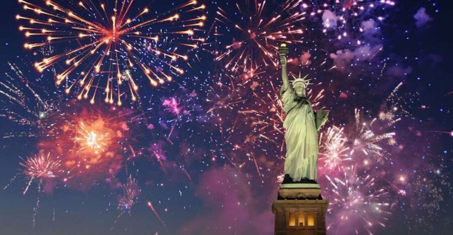 NYC: New Year's Eve Buffet Dinner Fireworks Harbor Cruise - Authentic Feedback from Guests