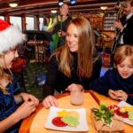 NYC: Sunset Holiday Cocoa Cruise - An In-Depth Look at the Sunset Holiday Cocoa Cruise