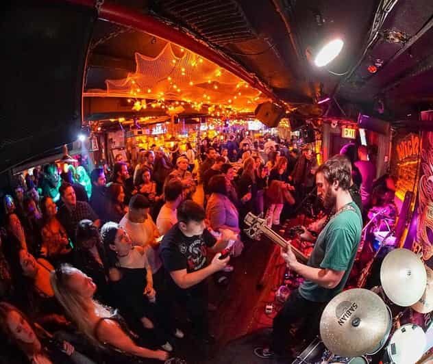 NYC West Village Pub Crawl Experience - How the Itinerary Unfolds