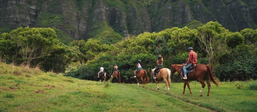 Oahu: Kualoa Hills and Valleys Horseback Riding Tour - The Scenic Ride Through Jurassic Valley