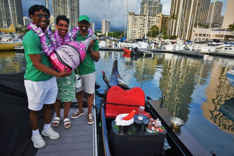 Oahu: Luxury Gondola Cruise with Drinks and Pastries - Who Should Consider This Tour?