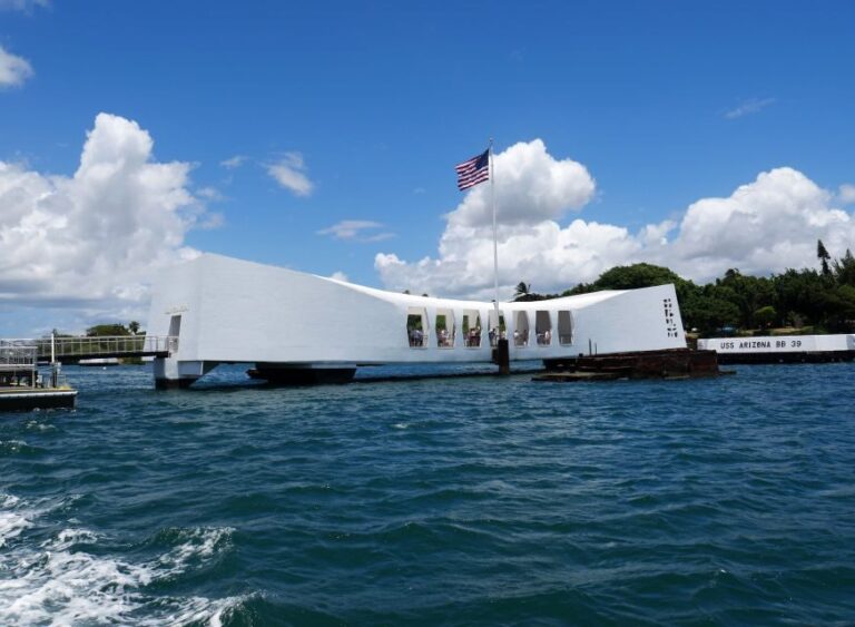 Oahu: Pearl Harbor, USS Arizona, Might Mo, & Honolulu Tour - Who Will Love This Tour?