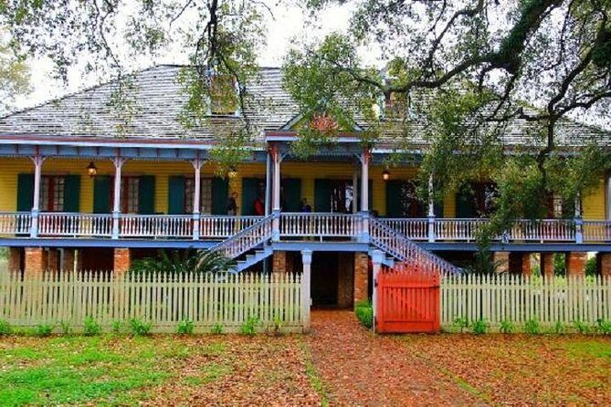 Oak Alley or Laura Plantation Tour from New Orleans - The Dark Side of the Plantations