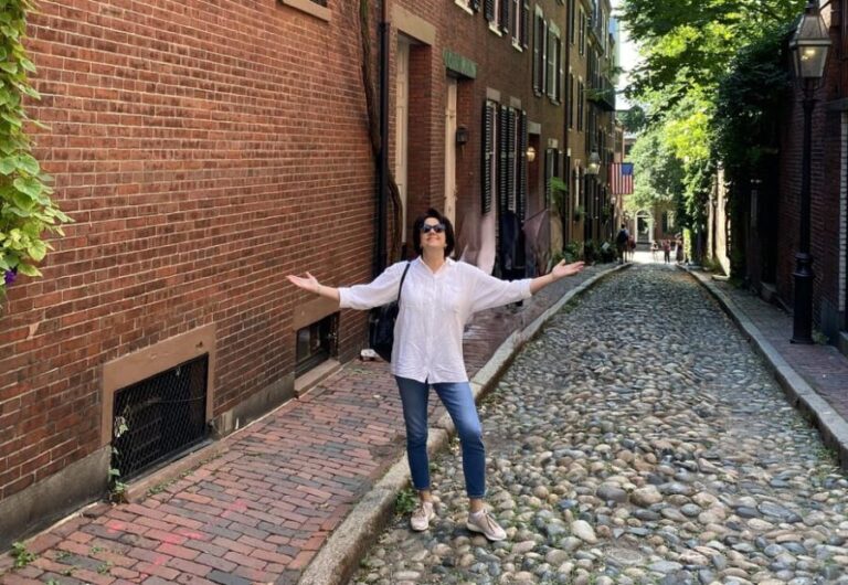 Old Boston: Beacon Hill & Back Bay Walking Tour in French - Practicalities & Value