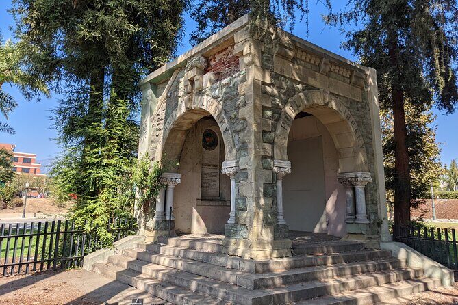 Old Pasadena Scavenger Hunt Walking Tour and Game - What Makes It Stand Out?