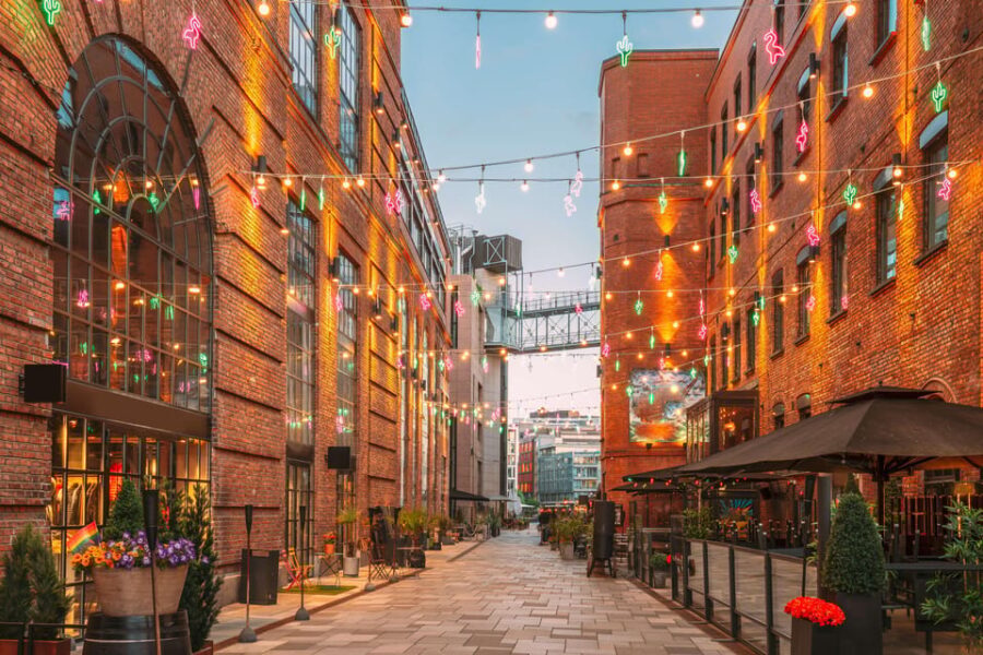 Oslo: 2-hour Christmas Private Walking Tour - Discovering Oslo During Christmas: Why This Tour Matters