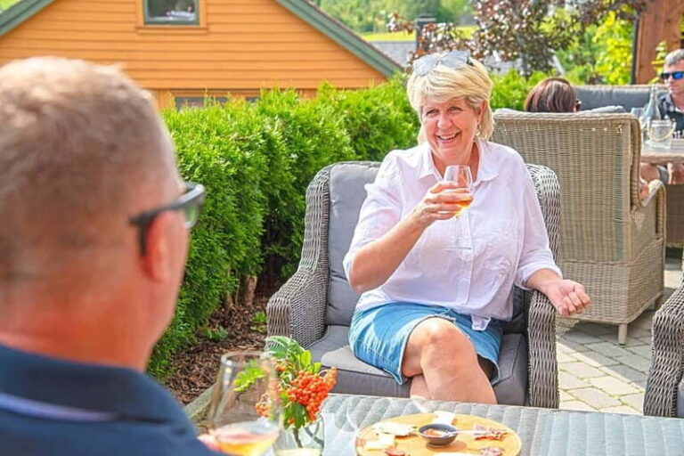 Oslo: 3-Day Western Fjords Tour with Bus and Hotel - Transport, Accommodation, and Value