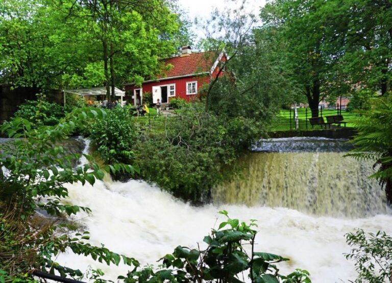 Oslo City Walks: Historic River Walk - Authentic Insights from Tour Participants