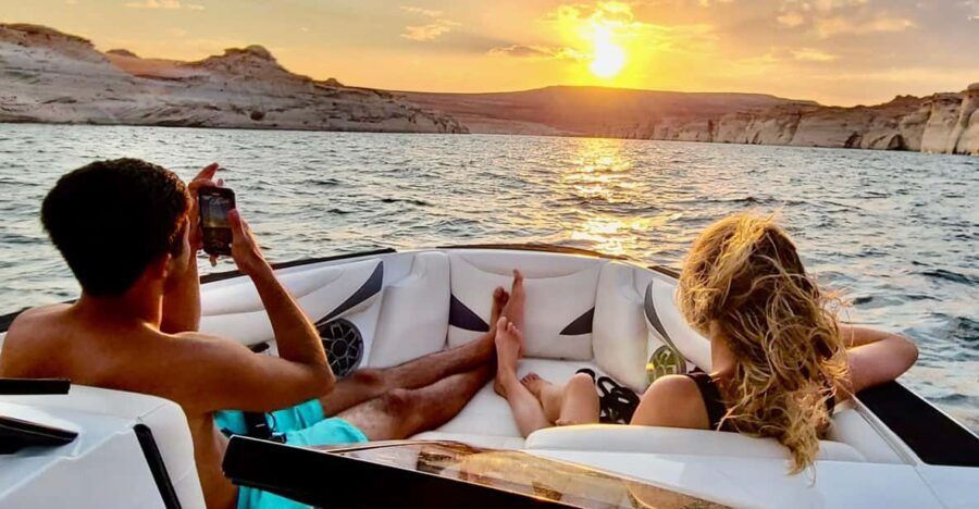 Page: Antelope Canyon Boat Tour with Lake Powell & Glen Dam - The Experience of a Lifetime and Practical Details
