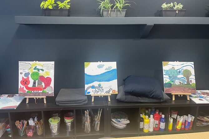 Paint & Sip in Athens - The Neighborhood and Accessibility